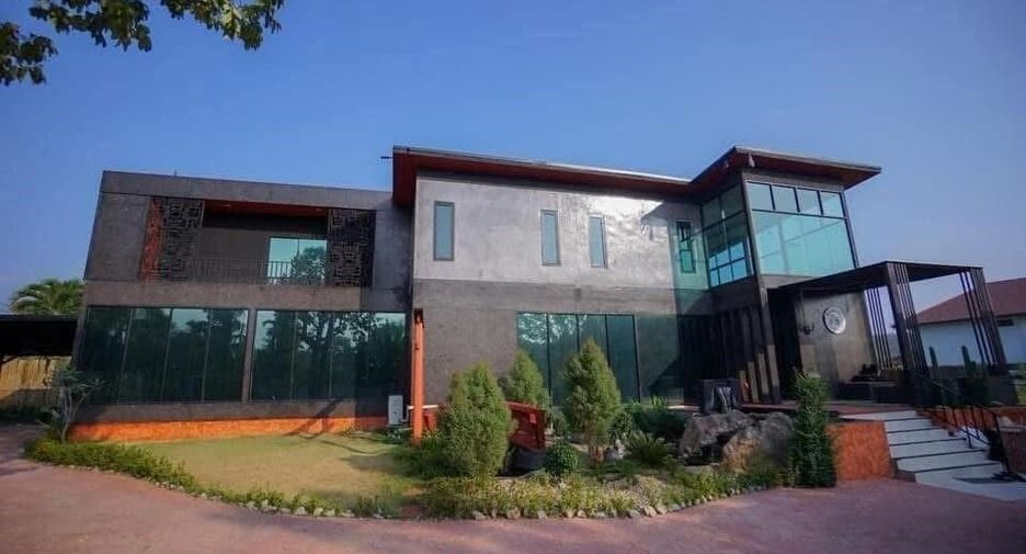 For rent 7 bed villa in Doi Saket, Chiang Mai | Hipflat