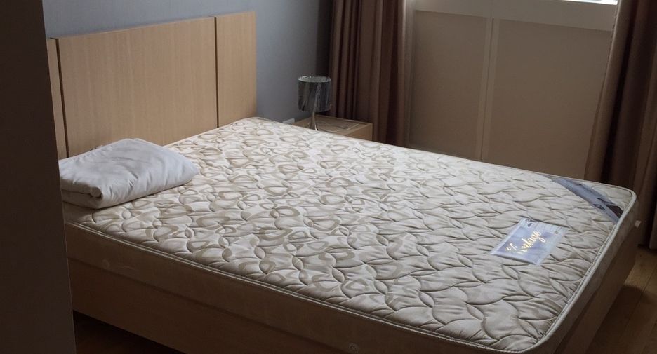 For rent 3 bedrooms condo in Khlong Toei, Bangkok | Hipflat