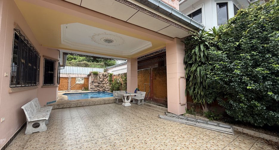 For rent 4 bedrooms villa in Bang Lamung, Chonburi | Hipflat