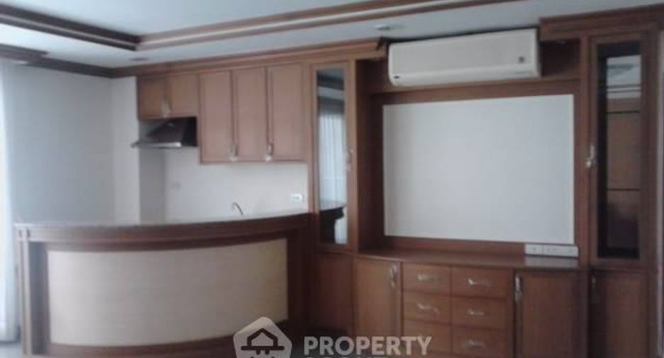 For rent 2 bedrooms apartment in Watthana, Bangkok | Hipflat