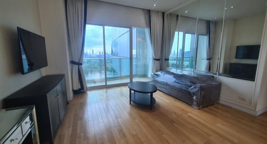 For rent 2 bedrooms condo in Khlong Toei, Bangkok | Hipflat