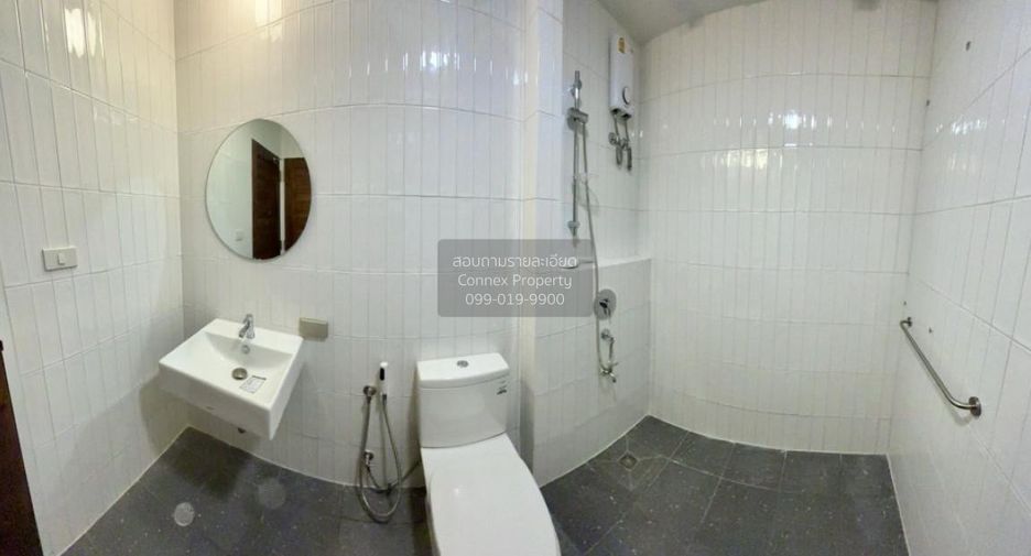 For rent 2 bedrooms condo in Sathon, Bangkok | Hipflat