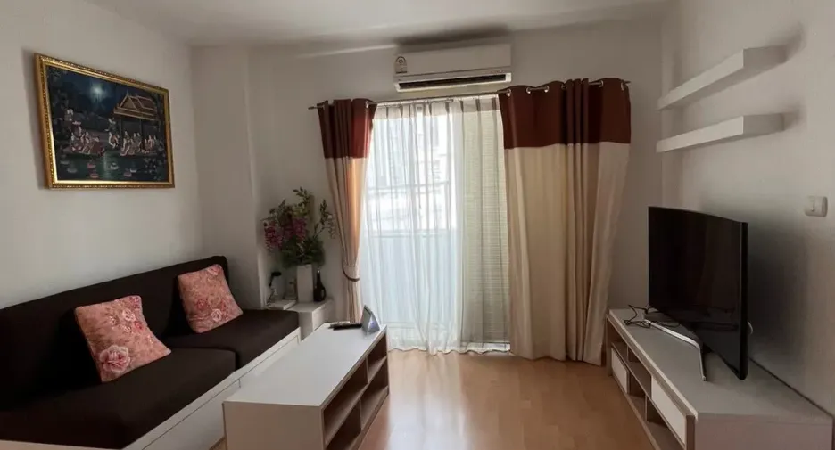 For rent 2 bedrooms condo in Phra Khanong, Bangkok | Hipflat