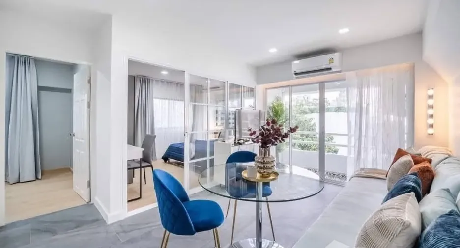 For rent 2 bedrooms condo in Watthana, Bangkok | Hipflat