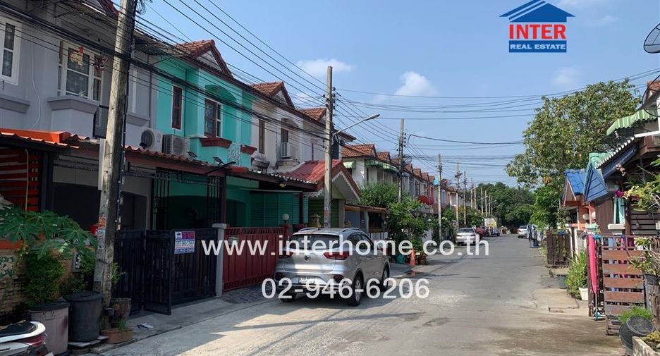 For sale 3 bed townhouse in Khlong Sam Wa, Bangkok | Hipflat