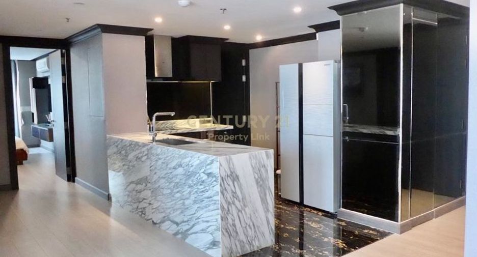 For sale 3 bed condo in Watthana, Bangkok | Hipflat