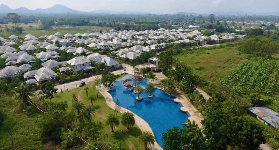 For rent 3 bedrooms villa in Bang Lamung, Chonburi | Hipflat