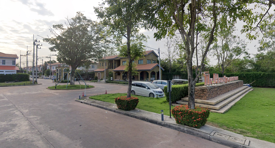 The Palazzetto Klongluang-Klong 3 - Condo in Khlong Luang | Hipflat