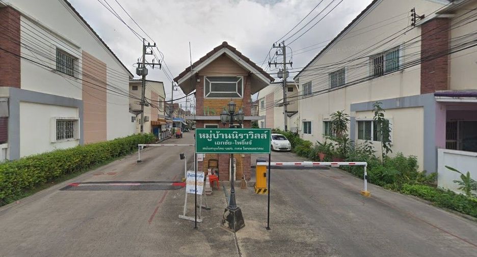 Niraville Ekachai-Pojae - Condo in Bang Bon | Hipflat