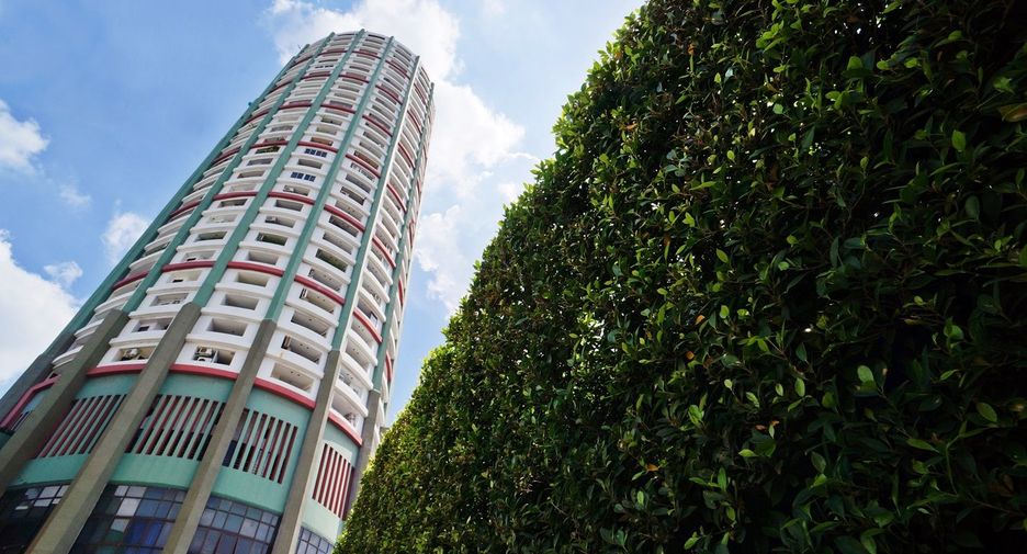 Fifty Fifth Tower - Condo in Watthana | Hipflat