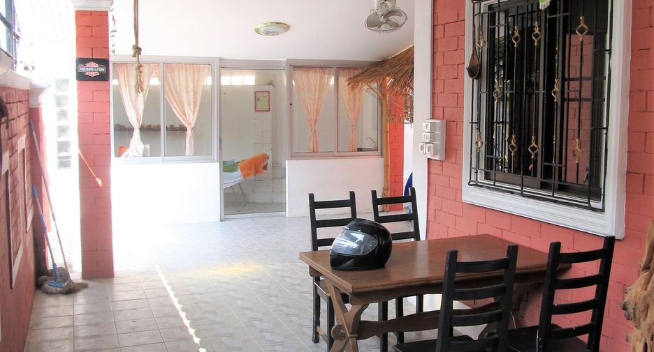 Ko Pai House - Condo in Bang Lamung | Hipflat