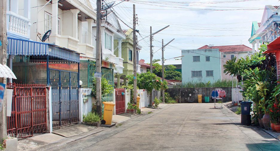 Phibun Village - Condo in Bang Sue | Hipflat