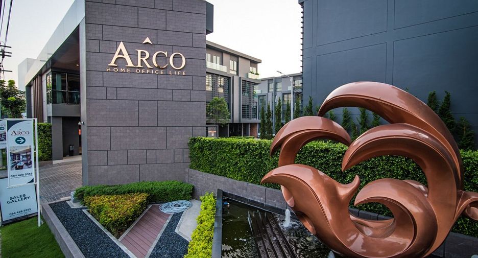 Arco Home Office - Condo in Bang Kapi | Hipflat