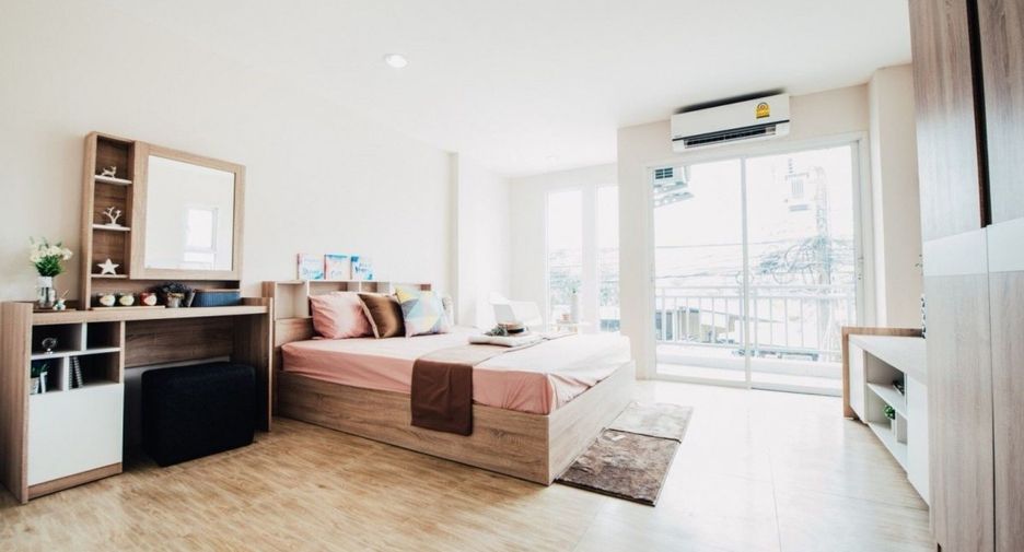 The chic avenue - Condo in Si Racha | Hipflat