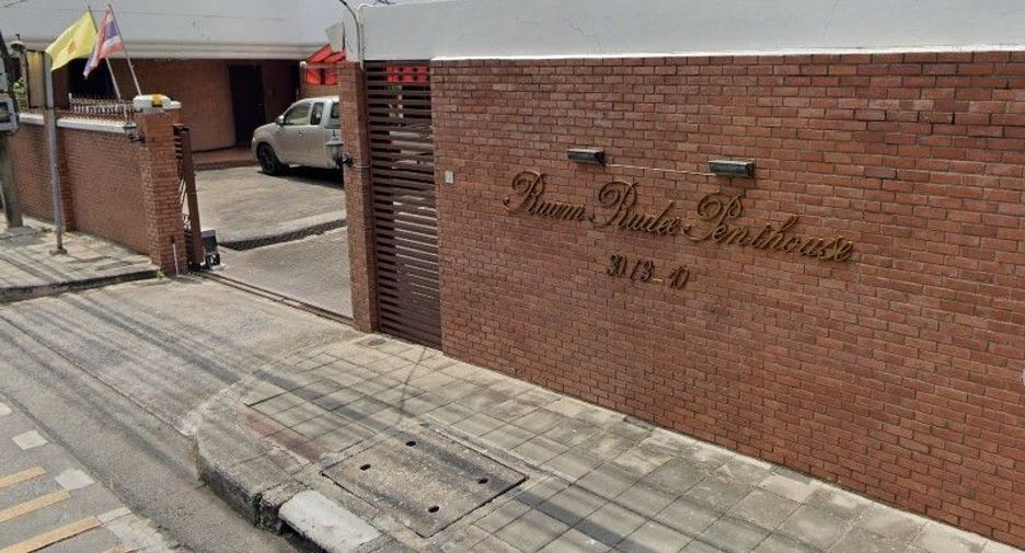 Ruam Rudee Penthouse - Condo in Pathum Wan | Hipflat