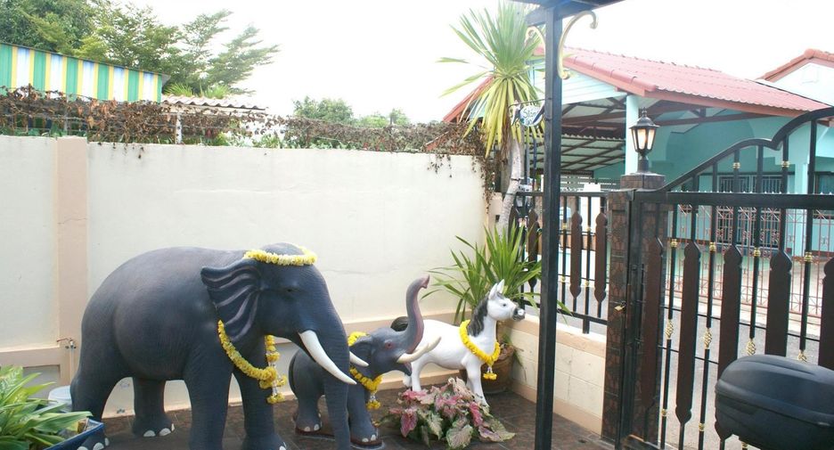 Burapha Village - Condo in Bang Saray | Hipflat