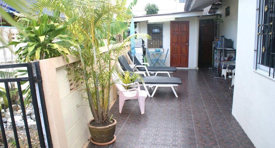 Burapha Village - Condo in Bang Saray | Hipflat