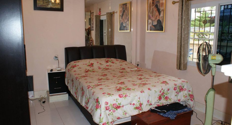 Burapha Village - Condo in Bang Saray | Hipflat