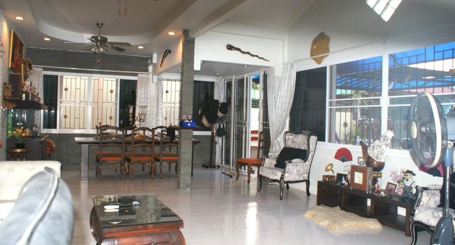 Burapha Village - Condo in Bang Saray | Hipflat