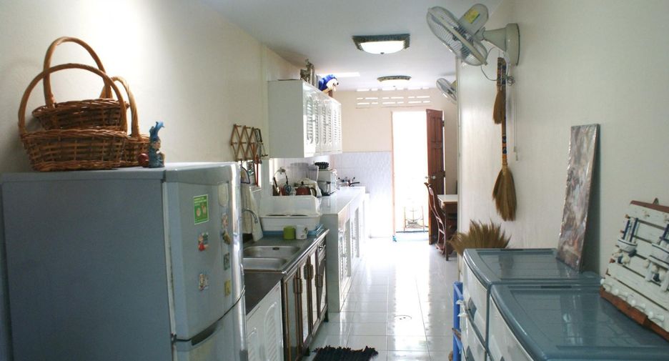 Burapha Village - Condo in Bang Saray | Hipflat