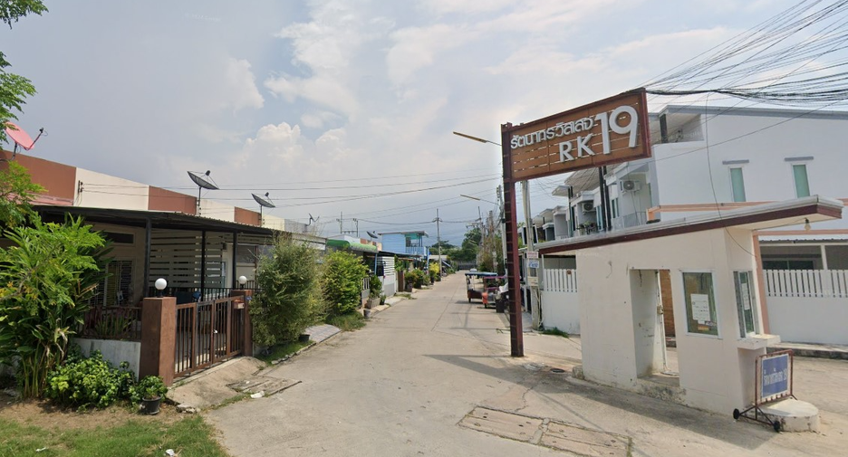 Rattanakorn Viilage 19 - Condo in Bang Lamung | Hipflat