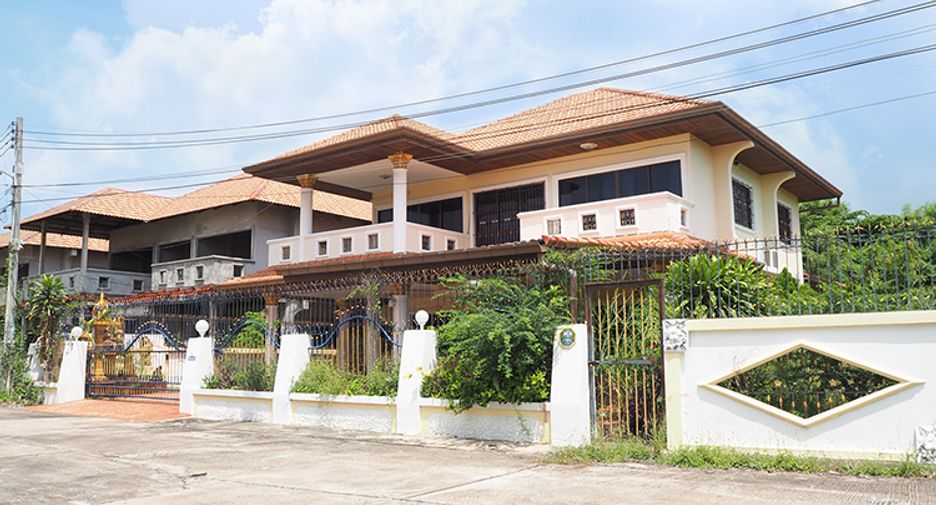 Eakmongkol Village 2 - Condo in Jomtien | Hipflat