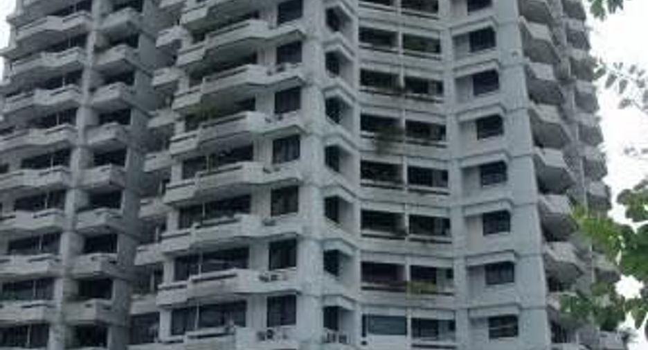 Trinity Complex - Condo in Sathon | Hipflat