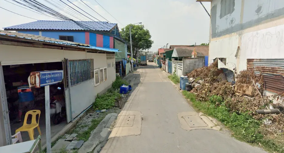 Khu Sang- Khu Som - Condo in Phra Samut Chedi | Hipflat