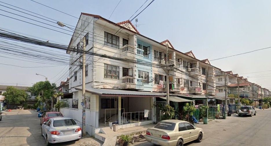 Supawan Hathai Rat 6 - Condo in Khlong Sam Wa | Hipflat