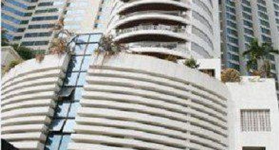 Arunroj Tower - Condo in Khlong Toei | Hipflat