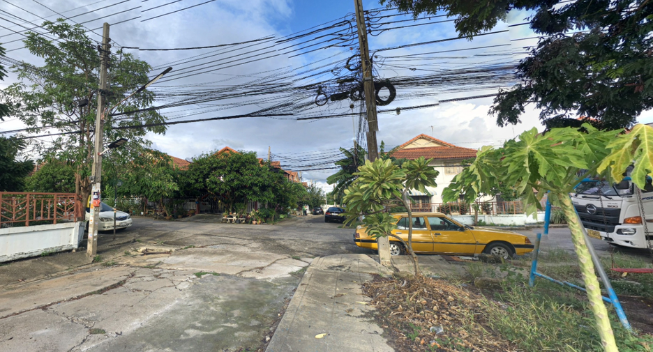 Baan Pruksa 10 Sai Noi (บ้านพฤกษา 10 ไทรน้อย) - คอนโดมิเนียม ใน ไทรน้อย | Hipflat