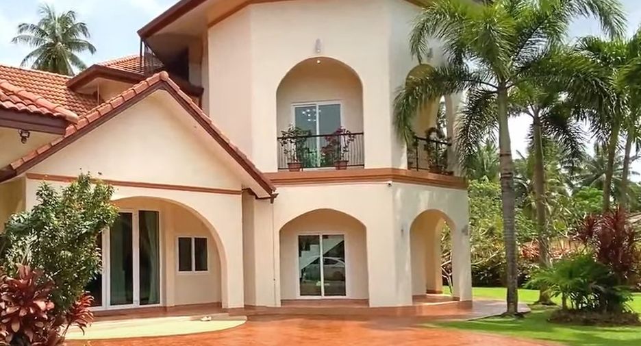 Coco Palm Pattaya - Condo in Huay Yai | Hipflat