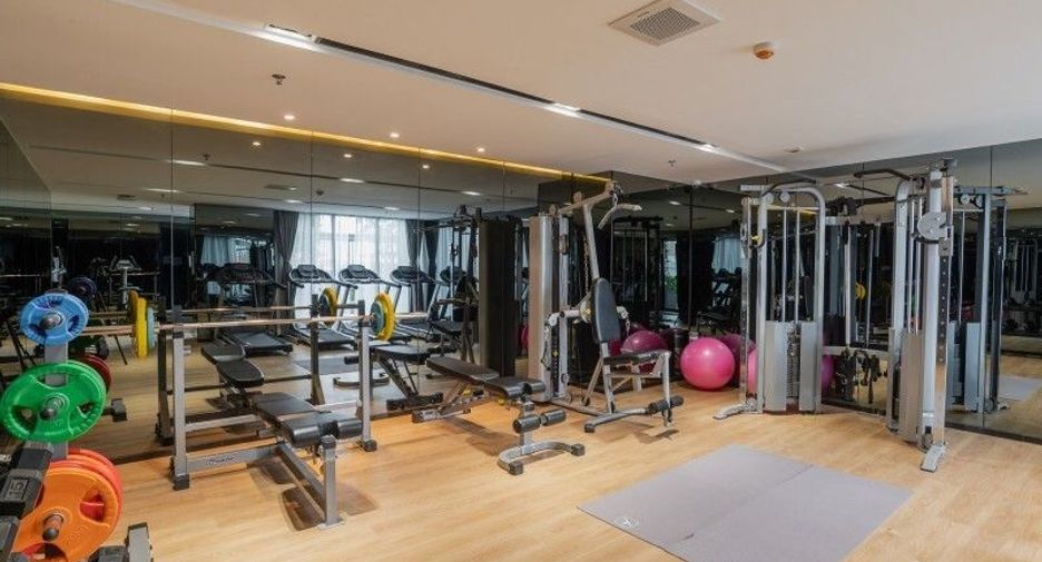 Regal Condo Sathorn - Naradhiwas- Condo in Yan Nawa | Hipflat