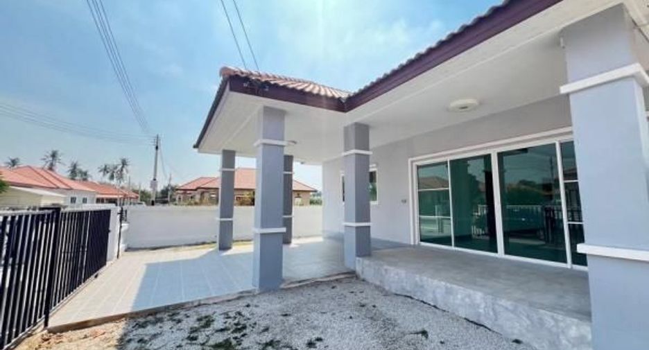 Chom View Village Soi 9 (Soi Lang Luang Tia, Noen Kraprok) - Condo in Ban Chang | Hipflat